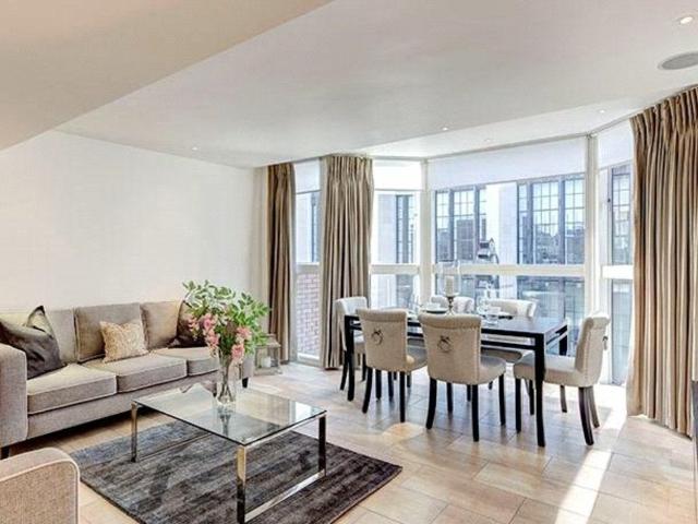 Apartment at Young Street, Greater London