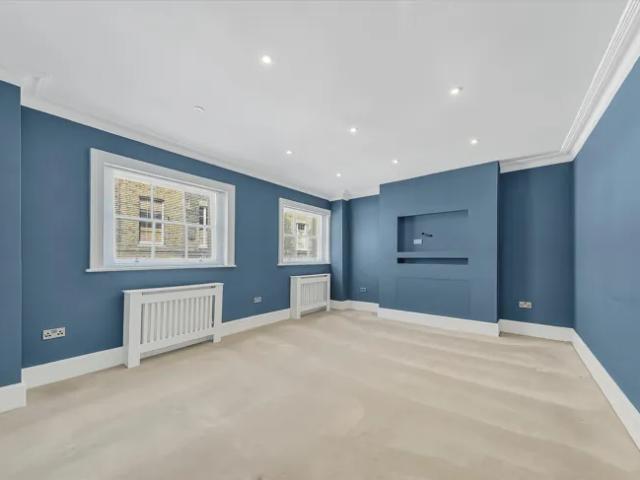Apartment at York Terrace East, City of Westminster