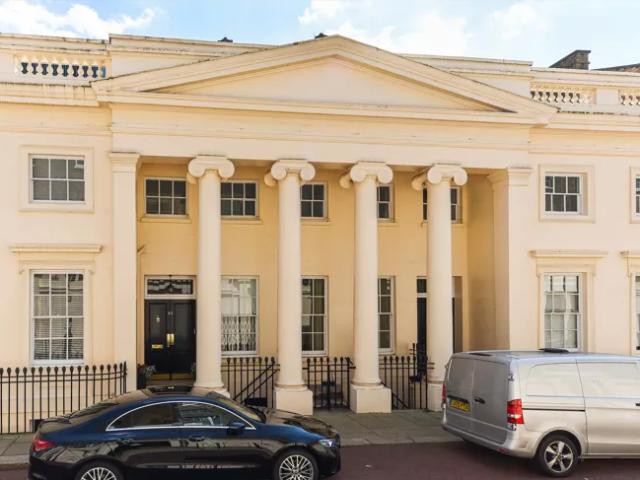 Apartment at York Terrace East, City of Westminster