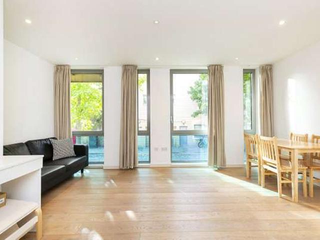 Apartment at York Way, Greater London