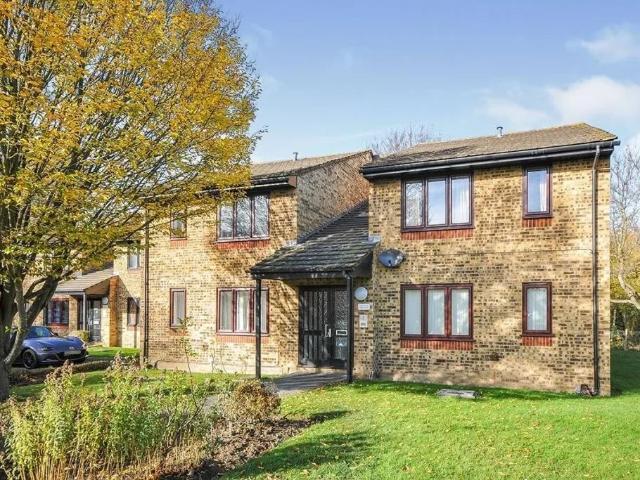 Apartment at York Rise, Greater London