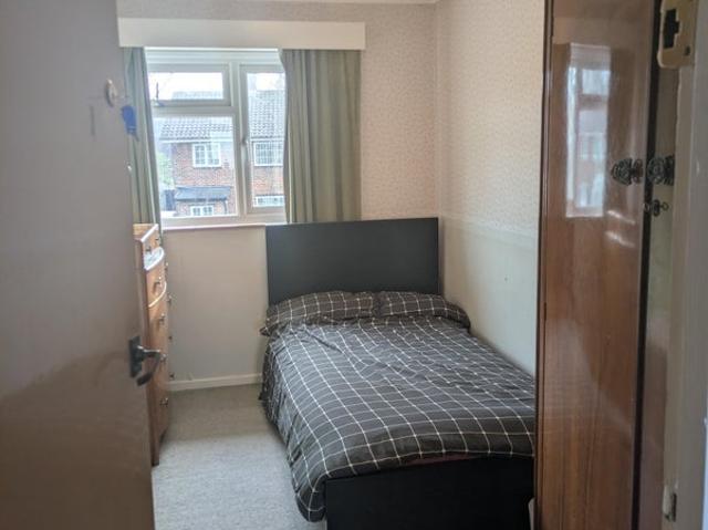 Room at York Road, Crawley