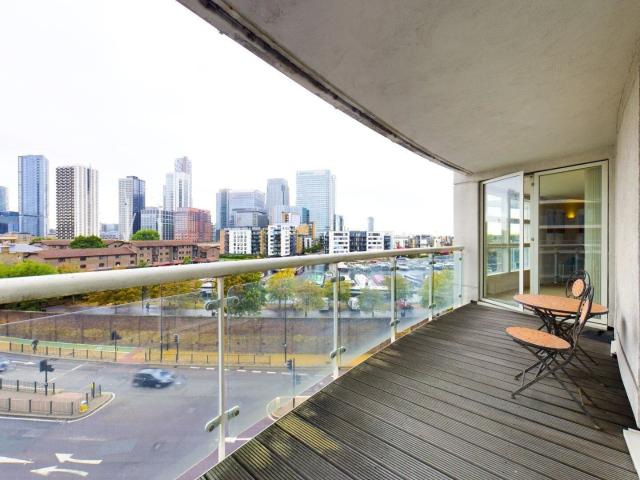 Apartment at Yabsley Street, Greater London