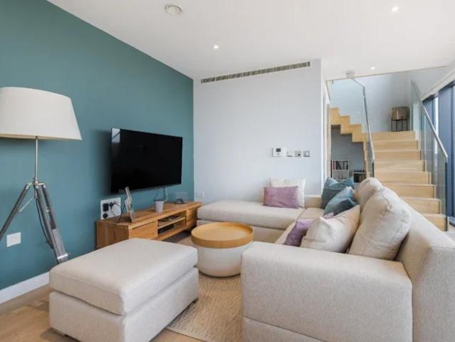 Apartment at Yabsley Street, Greater London