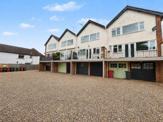 Apartment at Yew Tree Road, Slough