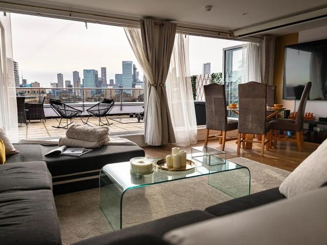Apartment at Yeo Street, Greater London