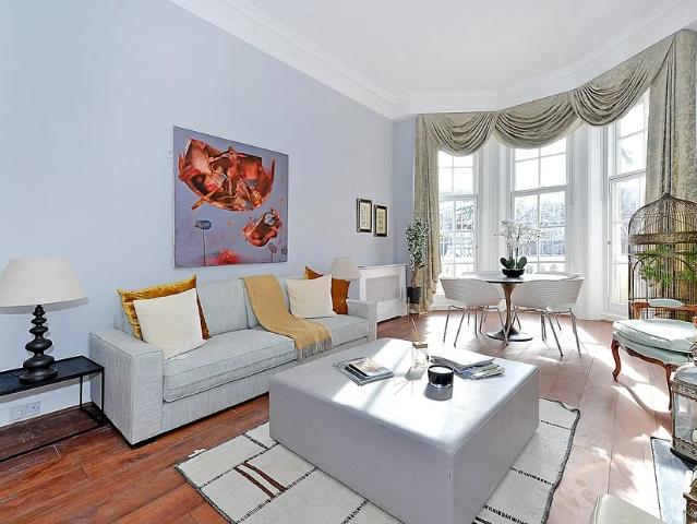 Apartment at Yeoman's Row, Greater London