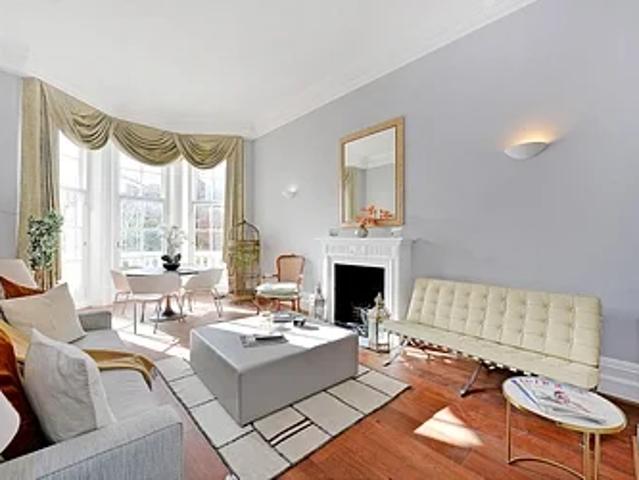 Apartment at Yeoman's Row, Greater London