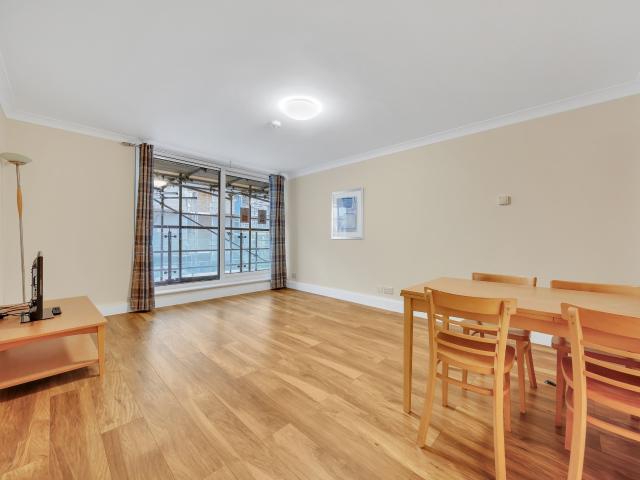 apartment Boardwalk Place, Canary Wharf, E14