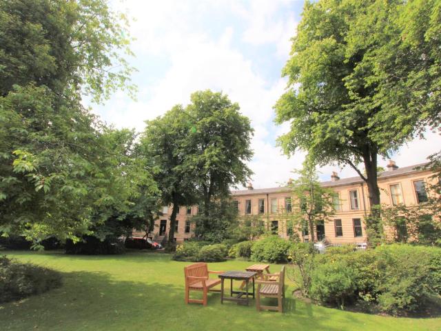 apartment Belmont Crescent, Kelvinbridge, Glasgow, G12 8EU