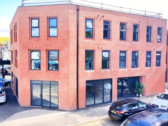 Apartment Birmingham West Midlands 100820021