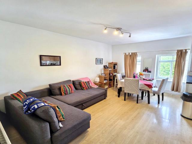apartment Brondesbury Villas London, NW6