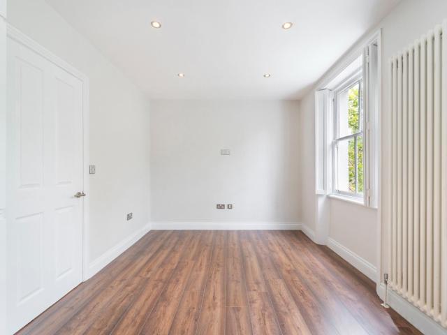 apartment Goodge Place