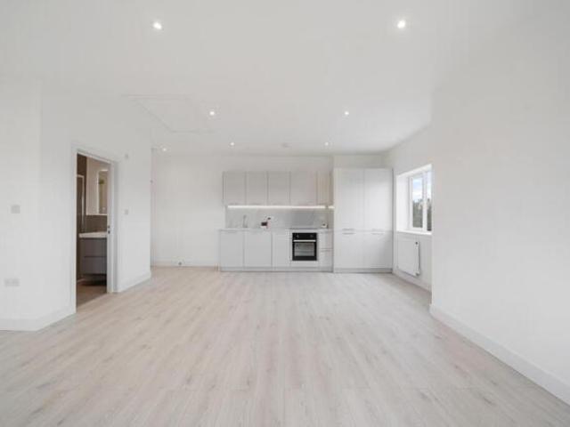 Apartment Enfield Greater London LS101676918