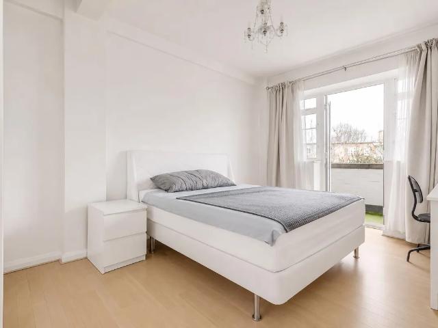 apartment Edith Villas, London, W14