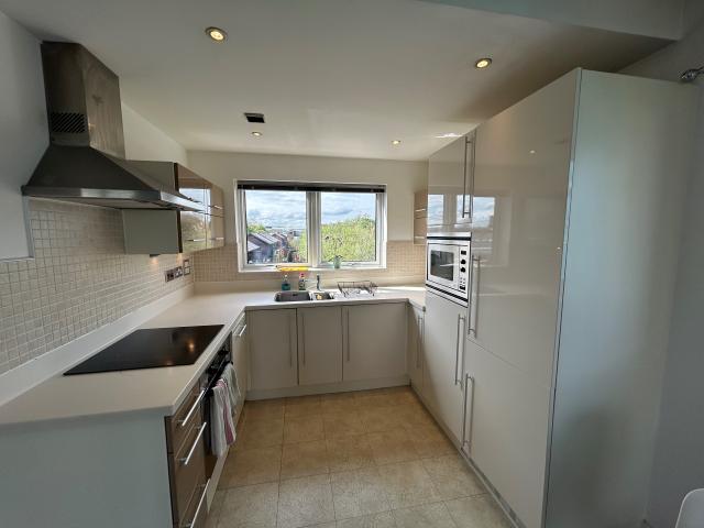 Apartment for rent Clearwater Drive, Didsbury Point, M20.