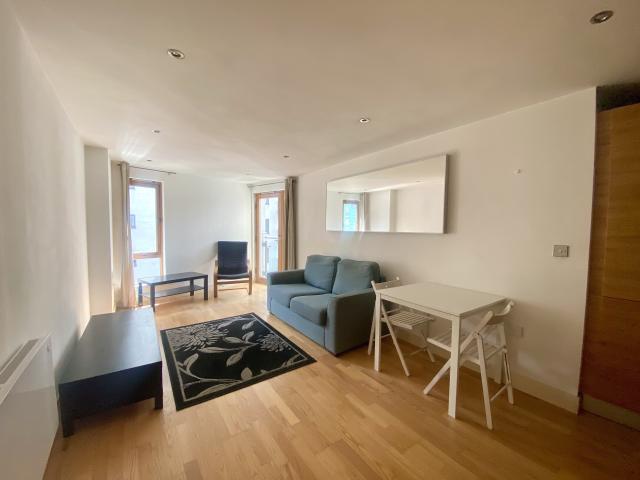 Apartment for rent Crozier House Leeds Docks