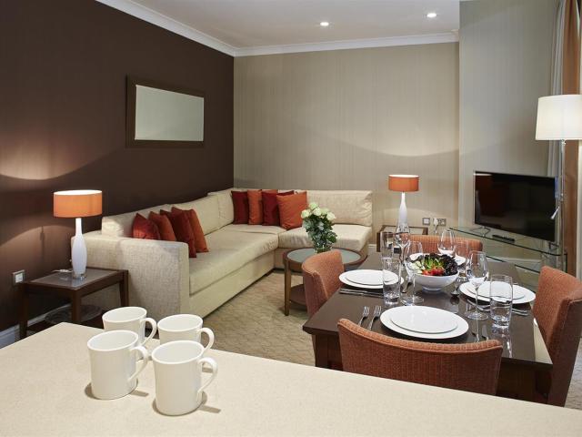 apartment for rent at CALICO HOUSE, PLANTATION WHARF, London, EC4M, United Kingdom