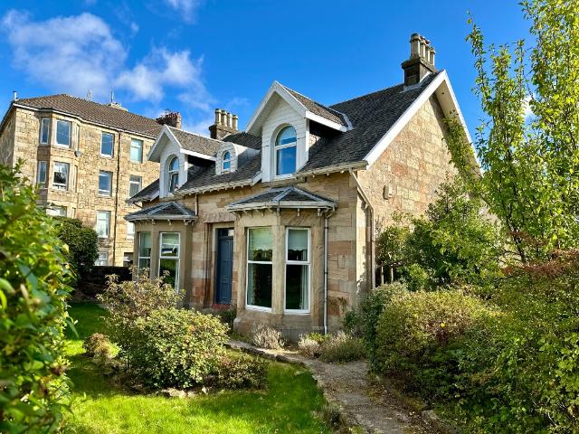 apartment for rent at Carriagehill Drive, Paisley, Renfrewshire, PA2 6JG, England