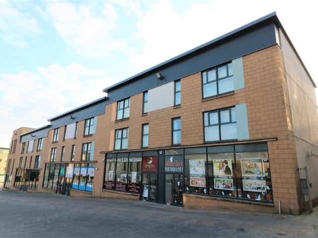 apartment for rent at Castle Street, Hamilton, South Lanarkshire, ML3 6BU, England