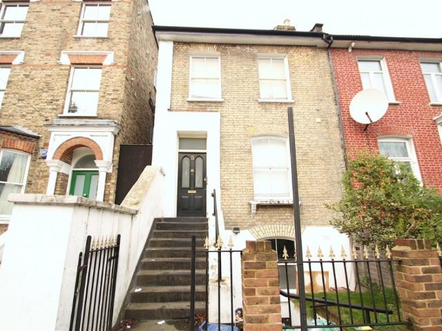 apartment for rent at Cecilia Road, Dalston