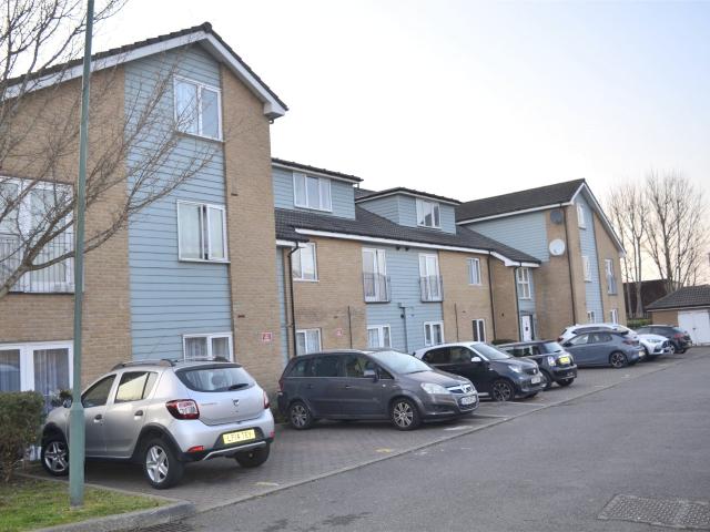 apartment for rent at Adastra Way, Wallington, SM6, UK