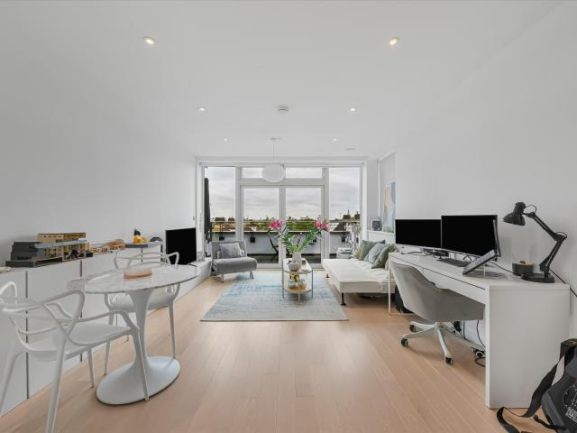 apartment for rent at apartment Maitland Park Villas, London NW3