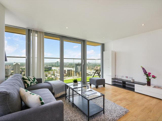 apartment for rent at apartment Marsh Wall, Nr Canary Wharf, London, E14