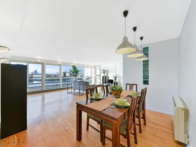apartment for rent at apartment Arnhem Wharf, Arnhem Place, London, E14