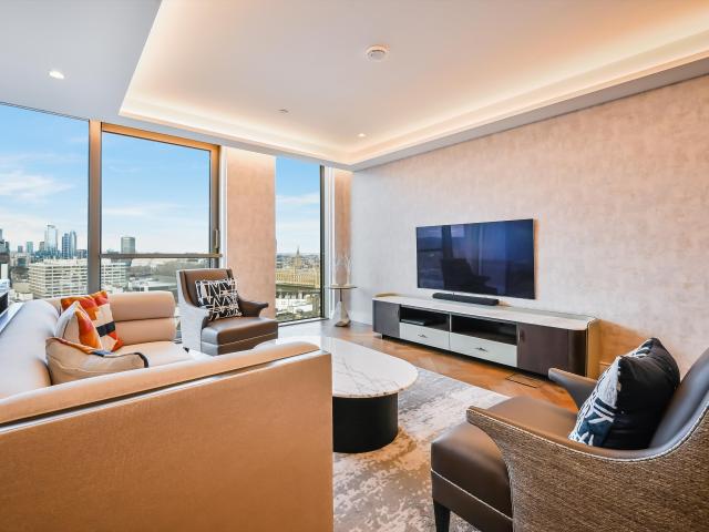apartment for rent at apartment Belvedere Road, London, SE1