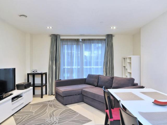 apartment for rent at apartment Bezier Apartment, City Road, London, EC1Y