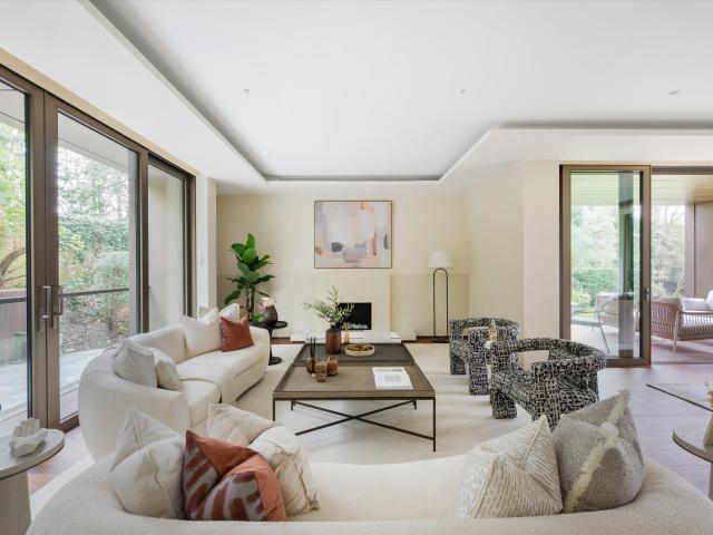 apartment for rent at apartment Caenwood Court, Hampstead Lane, London, N6
