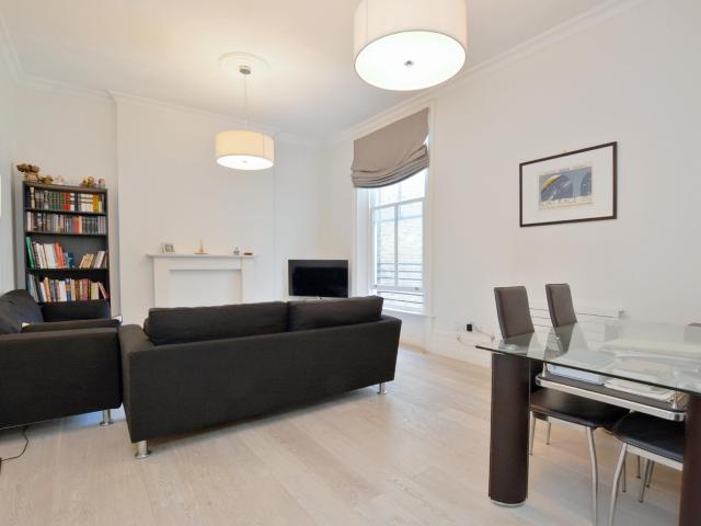 apartment for rent at apartment Colosseum Terrace, London, NW1
