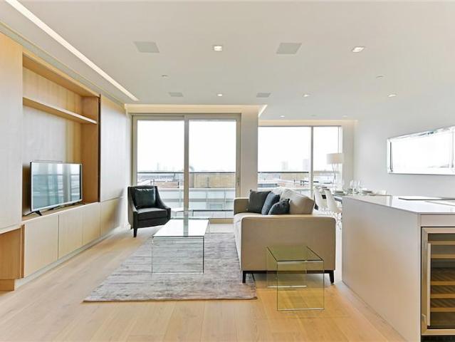 apartment for rent at apartment Duchess Walk, One Tower Bridge, London, SE1