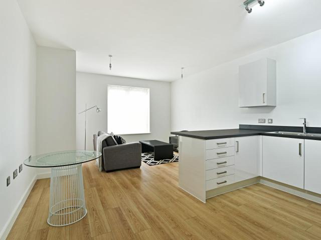 apartment for rent at apartment Eddington Court, Silvertown Square, Canning Town, London, E16