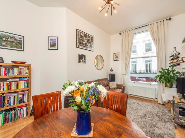 apartment for rent at apartment Englands Lane, London NW3