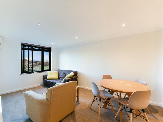 apartment for rent at apartment Hermitage Court, Knighten Street, London E1W