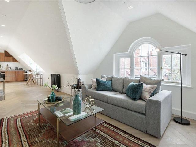 apartment for rent at apartment Kidderpore Avenue, London, NW3