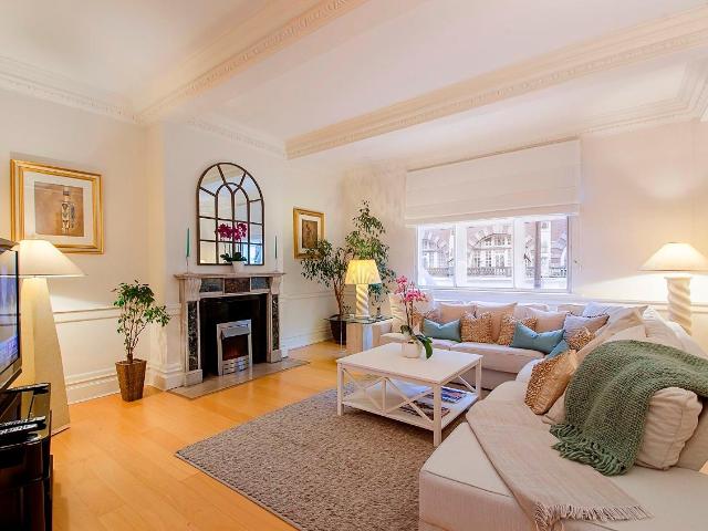 apartment for rent at apartment Knightsbridge, London, SW1X