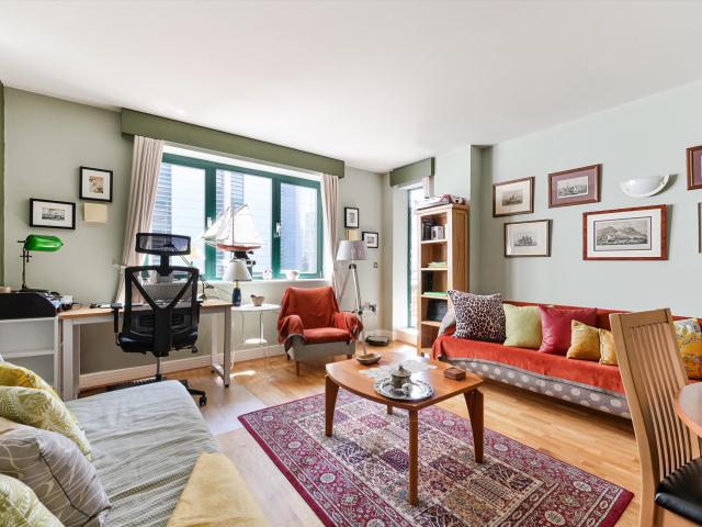 apartment for rent at apartment Londinium Tower, Mansell Street, London E1