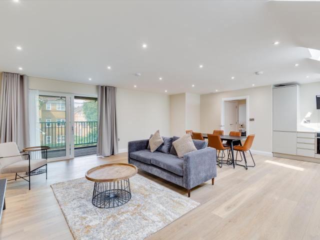 apartment for rent at apartment Purley Avenue, London, NW2
