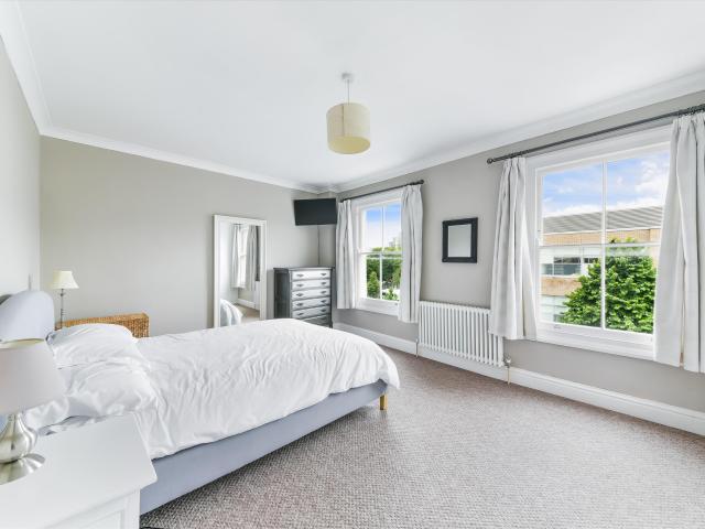 apartment for rent at apartment Packington Street, London, N1