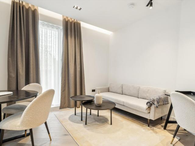 apartment for rent at apartment Pembridge Gardens, Notting Hill Gate, London W2