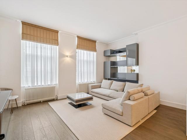 apartment for rent at apartment Pont Street, London SW1X