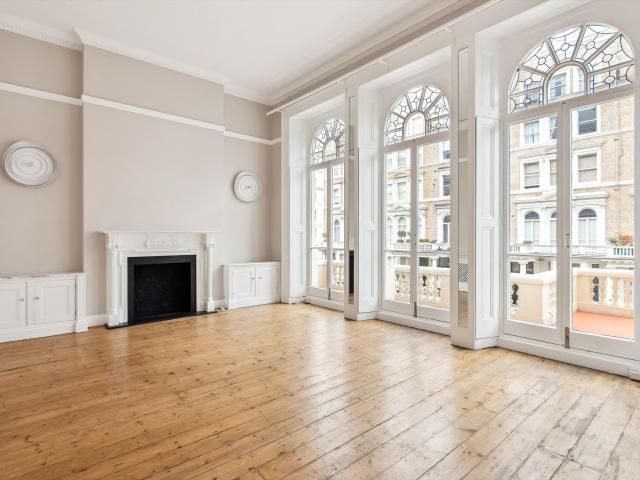apartment for rent at apartment Queen's Gate Place, South Kensington, London, SW7