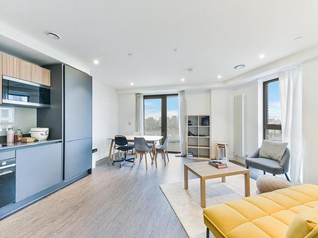 apartment for rent at apartment Royal Docks West, Western Gateway, London, E16