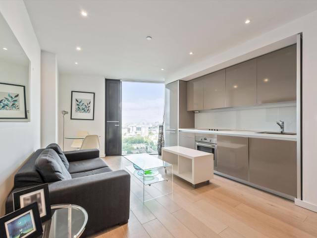 apartment for rent at apartment Strata Building, Walworth Road, London, SE1