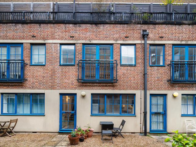 apartment for rent at apartment Skyline Court, Grange Yard, London, SE1