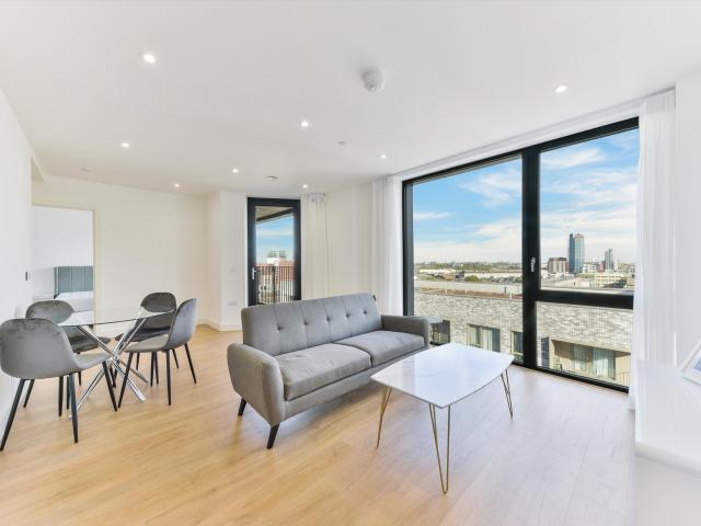 apartment for rent at apartment Tellicherry Court, Aberfeldy Square, London, E14