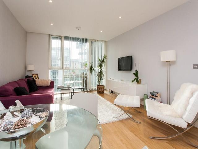 apartment for rent at apartment Times Square, London E1